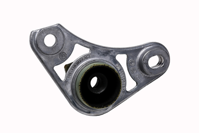 2021-2022 Cadillac CT4 Passenger Side Exhaust Muffler Insulator ...