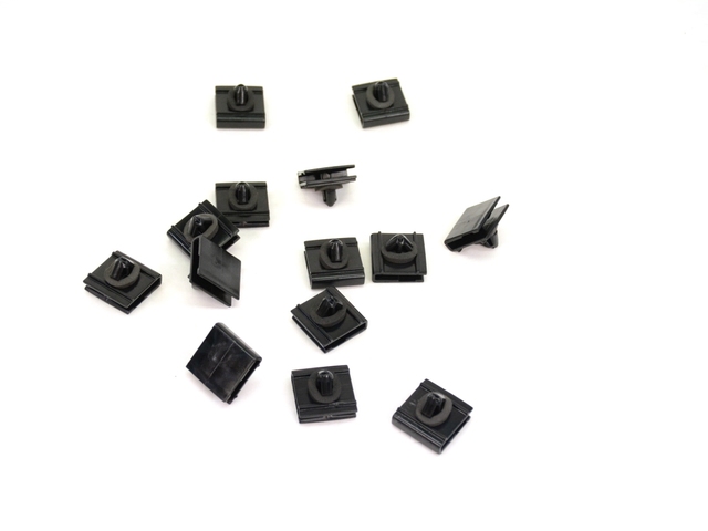 2008-2020 Mopar Rocker Molding Clip 6509288AA | TascaParts.com