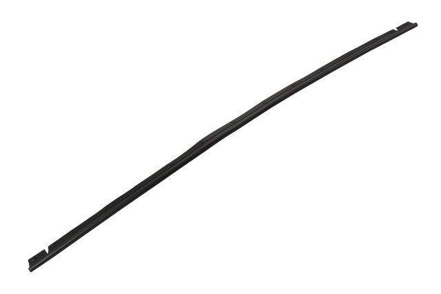 2020-2022 Chevrolet Hood Front Edge Weatherstrip 84050196 ...