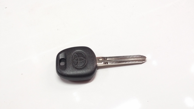Genuine Toyota Master Uncut Transmitter Transponder Chip Key 89785 ...