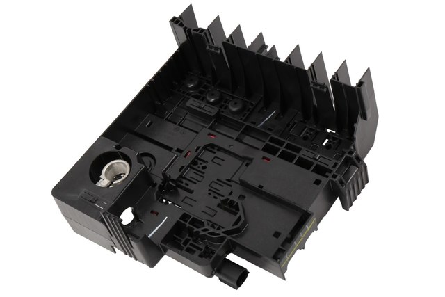 84646132 - Battery Distribution Engine Compartment Fuse Block - 2019 ...