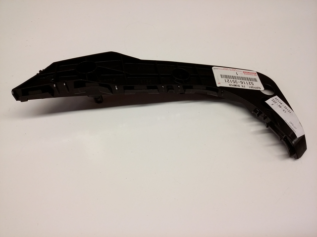 2010-2013 Toyota 4Runner Side Retainer 52115-35131 | Toyota Parts Center