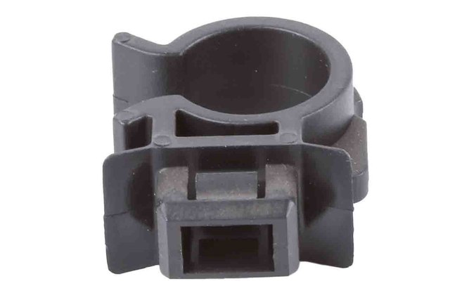 Front Fuel Feed Pipe Clip 42397303 | GMPartsDirect.com