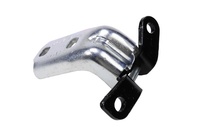 2014-2022 GM Driver Side Lower Rear Door Hinge 13581570 | GMPartsDirect.com