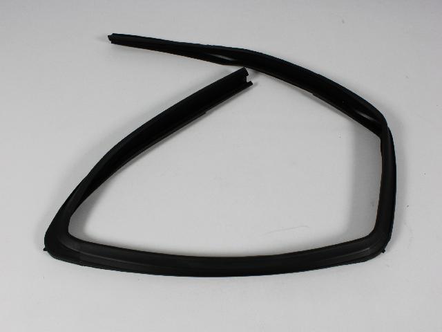 2007-2018 Jeep Door Glass Run Channel Weatherstrip, Right 55395728AF ...