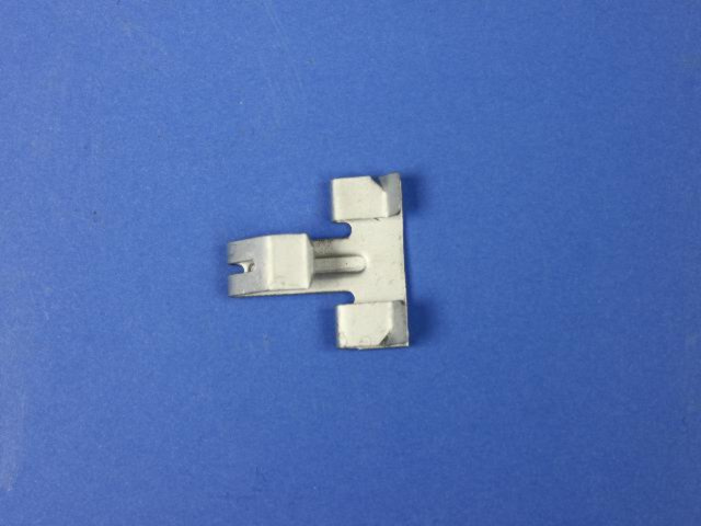 2001-2005 Dodge Hood Clip 6504067 | QuirkParts