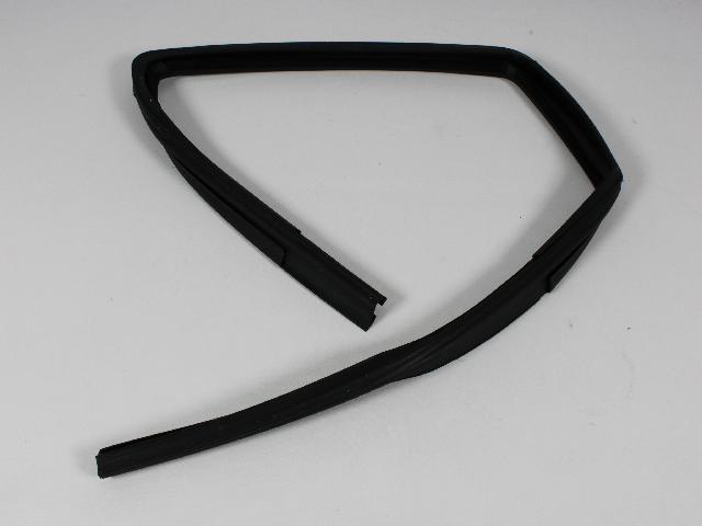 2007-2018 Jeep Door Glass Run Channel Weatherstrip, Right 55395728AF ...