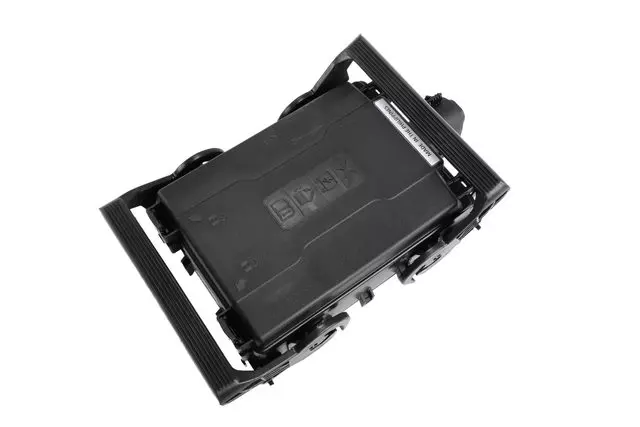 2015-2020 GM Engine Wiring Harness Junction Block 84114437 | GM Parts ...