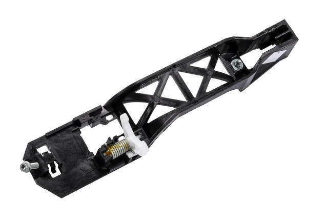 2006-2017 GM Passenger Side Outside Door Handle Bracket 20910591 ...