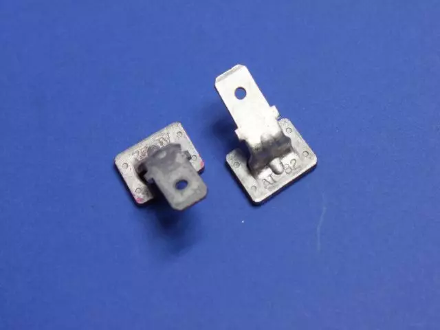 2001-2006 Chrysler Sebring Heated Rear Window Terminal Package ...