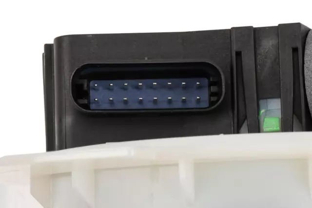 2016-2019 GM Diesel Exhaust Fluid (DEF) Supply Pump Module Kit 84526247 ...