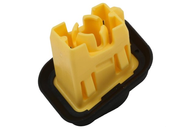 23482522 - OEM GM RETAINER GMPartsCenter.net | GM Parts Center