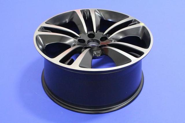 Wheels, Tires and Hardware for 2014 Dodge Charger | Mopar Estores