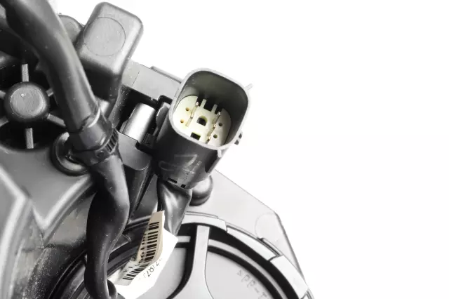 2019-2025 Chevrolet Malibu Passenger Side Headlamp 84680166 GM ...