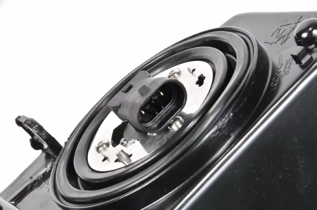 2003-2007 Chevrolet Driver Side Headlamp Assembly 10396913 | OEM GM Parts