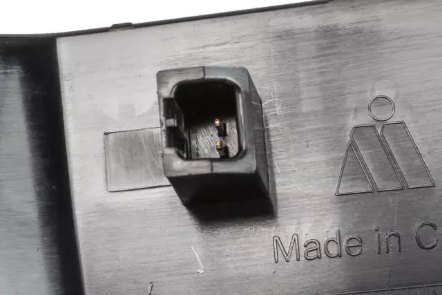 2016-2019 GM Front Driver Side Clearance Lamp Lens 23444106 GM ...