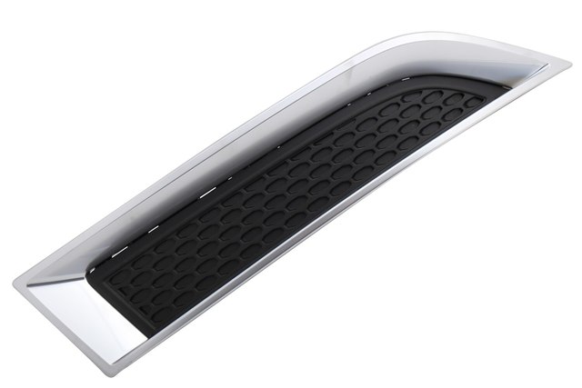 20982400 - Passenger Side Front Bumper Fascia Outer Grille - 2013-2017 ...