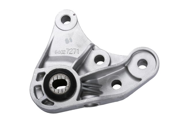 2017-2022 GM Automatic Transmission Mount Strut Bracket 84027271 ...