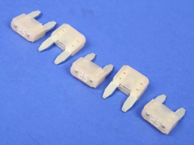 Chrysler 200 Fuses | QuirkParts