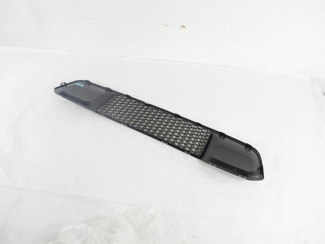 2017-2020 Jeep Grand Cherokee Lower Grille 68310777AB | TascaParts.com