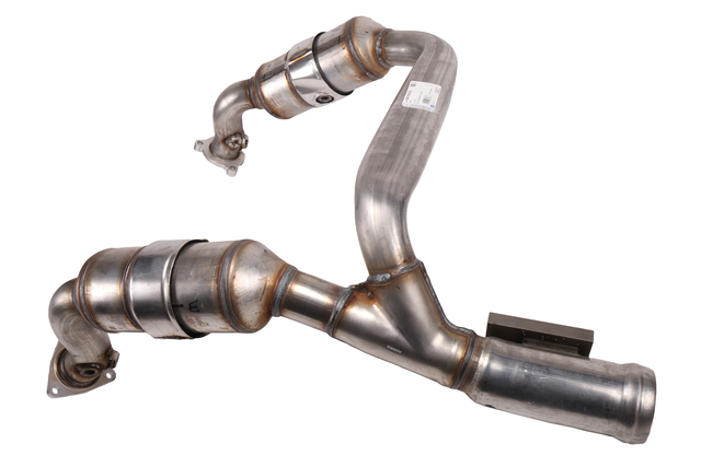 2021-2022 GM Three-Way Catalytic Converter with Exhaust Pipe 84769824 ...