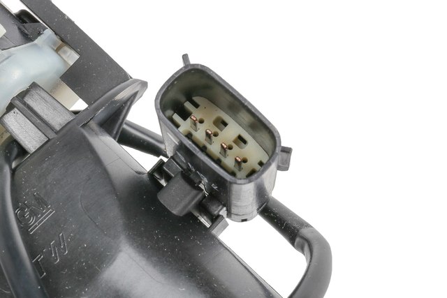 2016-2018 Chevrolet Volt Fuel Tank Filler Pipe Housing 84299427 ...