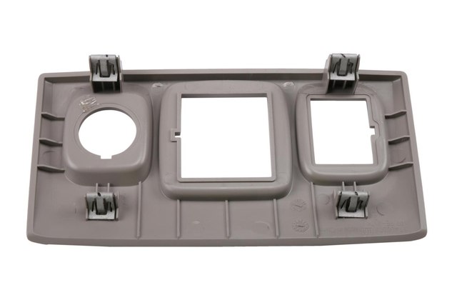 Light Platinum USB Receptacle Bezel 84029425 | GMPartsDirect.com