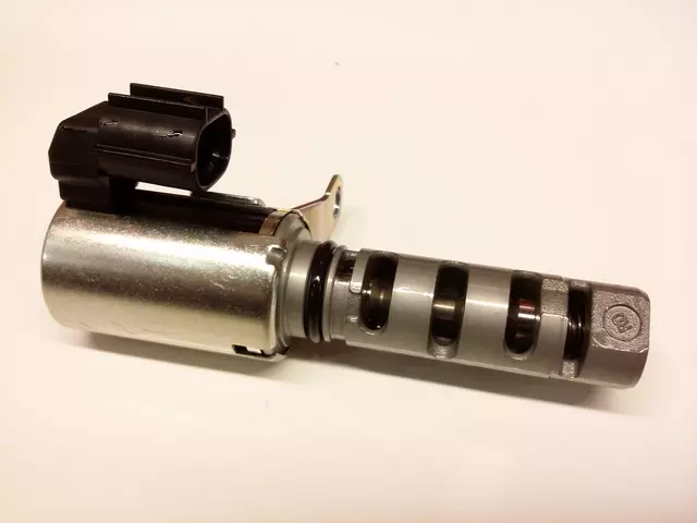 15330-0F010 - Engine Variable Valve Timing (Vvt) Solenoid 2002-2009 ...