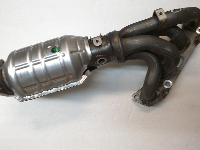 2005-2019 Nissan Frontier Exhaust Manifold 14002-EA00A | Nissan Parts Plus