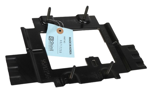2015-2021 GM Engine Control Module Bracket 95212250 | GMPartsDirect.com