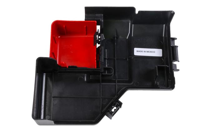 84922664 - Power Distributor Fuse Block Cover 2022 Cadillac | GMPartsNow