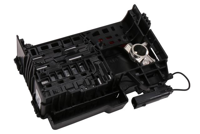 2017-2020 Buick Envision Engine Compartment Battery Distribution Fuse ...