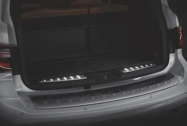 2023-2024 INFINITI QX80 Infiniti Illuminated Cargo Scuff Plates ...