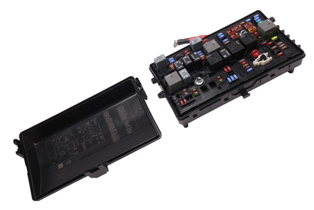 23162495 GM Front Compartment Fuse Block | GM Parts Store