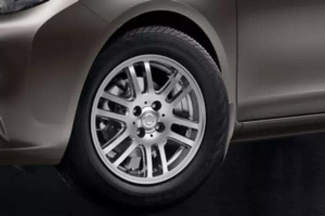 2012-2013 Nissan Versa 15" Alloy Wheel UXW33-A5640 | TascaParts.com