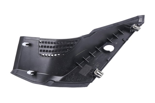 2020-2023 Chevrolet Passenger Side Air Inlet Grille Panel Extension ...