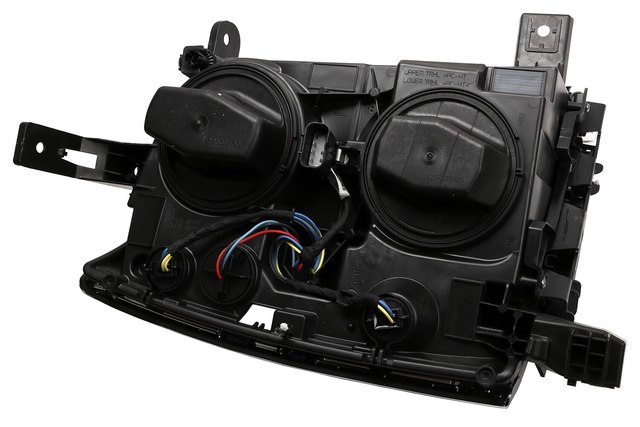 2014-2015 Chevrolet Silverado 1500 Driver Side Headlamp (Replaces Part ...