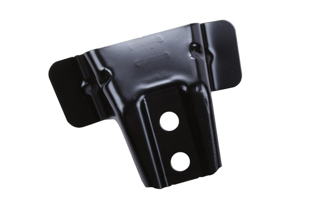 2016-2022 GM Plenum Upper Panel Bracket 23370890 | GMPartsDirect.com