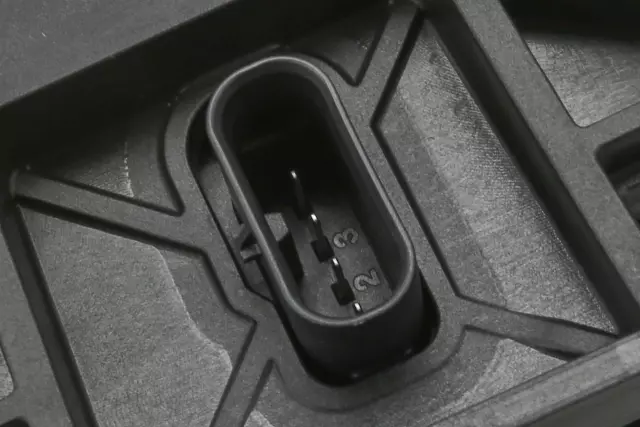 2018-2021 Chevrolet Traverse Shutter (Replaces Part Number 84393409 ...