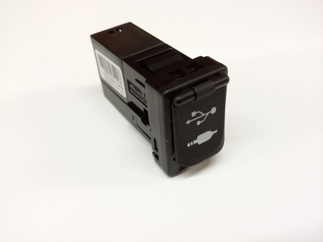 86190-0R010 - Audio Auxiliary Jack 2012-2023 Toyota | Longo Toyota Parts