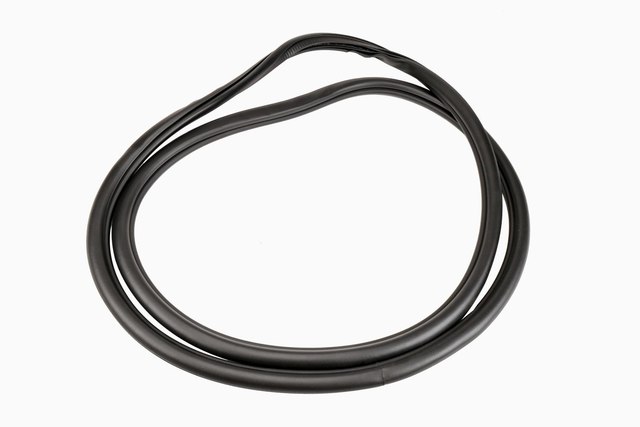 23255367 - OEM GM W'strip On Body | GMPartsCenter.net | GM Parts Center