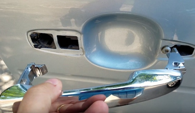 Should I Repair Or Replace A Failing Ford Door Handle? | Blue Springs ...