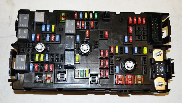 Genuine GM Junction Block 25888290 | eBay