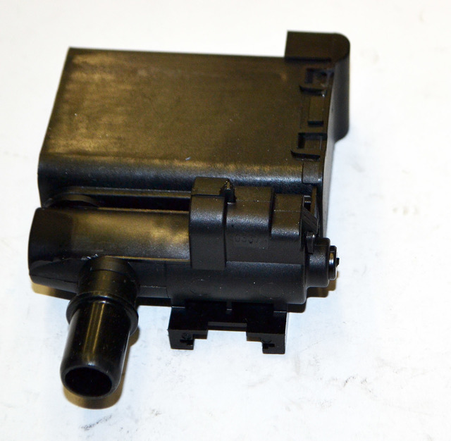 15759044 - Vapor Canister Vent Valve - 1999-2003 GM | Findlay Part