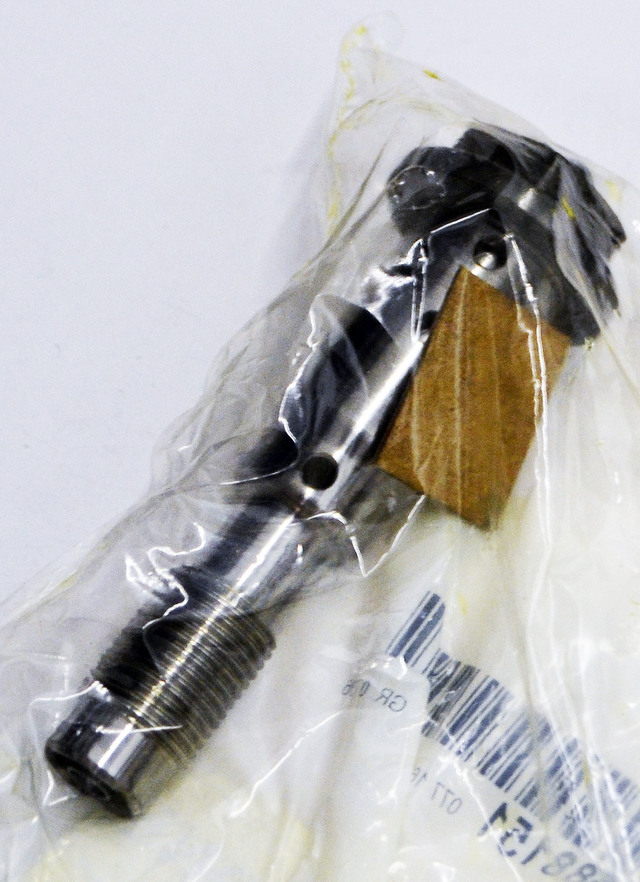 2007-2020 GM Camshaft Position Actuator Solenoid Valve - 12682000 ...