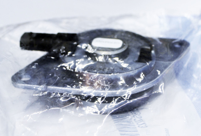 GM 25195245 Camshaft Position Actuator Solenoid Valve Solenoid ...