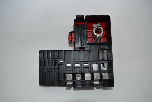 84354716 - Genuine OEM GM Battery Distribution Engine Compartment Fuse ...