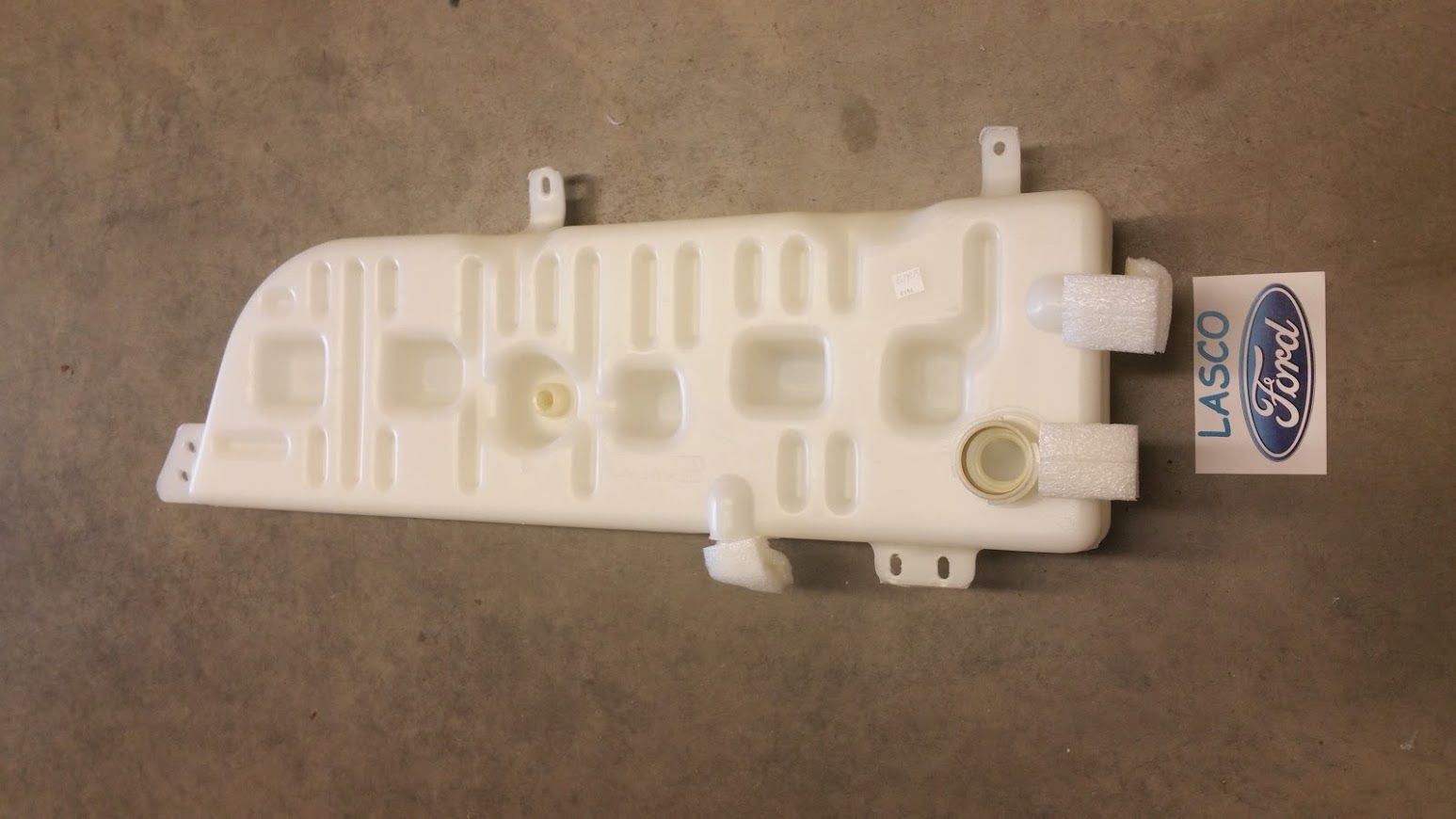 2000-2003 Ford F-650 & F750 Radiator Coolant Reservoir Tank - Genuine ...