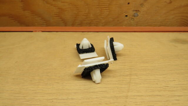 87758-D2000 - Rocker Molding Clip 2017-2024 Kia | Kia Cheap Parts