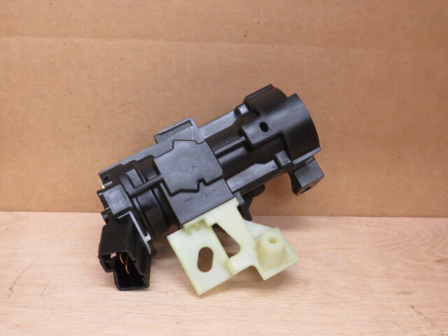 81910-B2100 - Lock Housing 2014-2019 Kia | Kia Cheap Parts